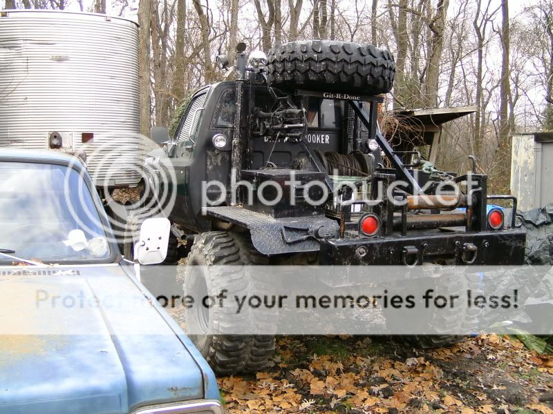 44" boggers on 8 lug chevy rims | Pirate 4x4