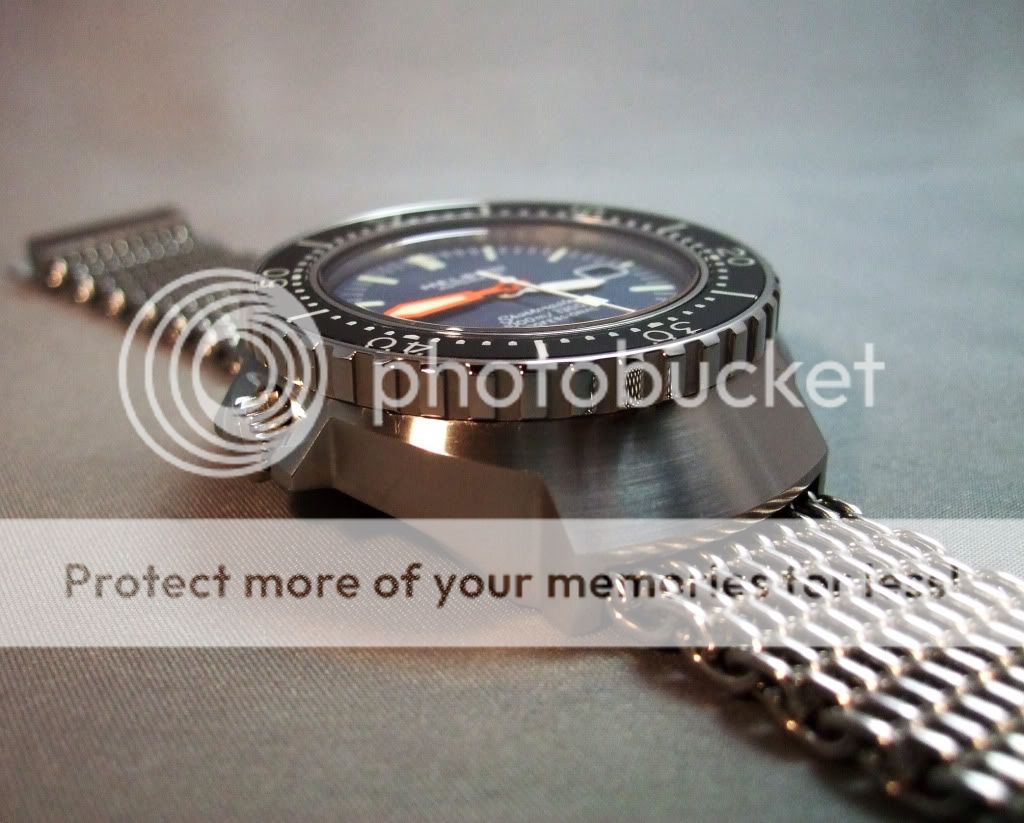 MINT Helson Sharkmaster: Blue dial, destro, SAPPHIRE bezel | WatchUSeek ...